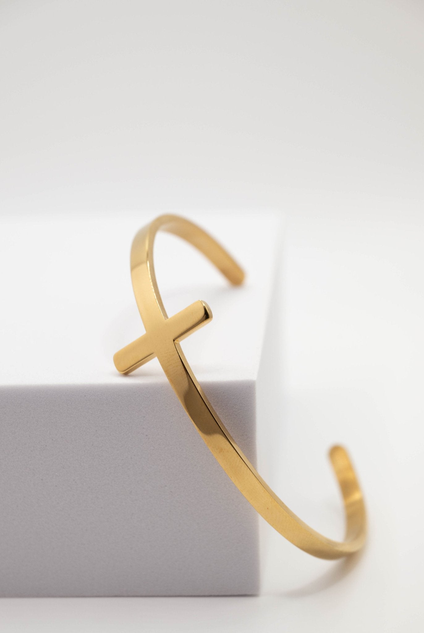 So Chic 18k Gold-Plated Cross Bangle – A Meaningful Mood